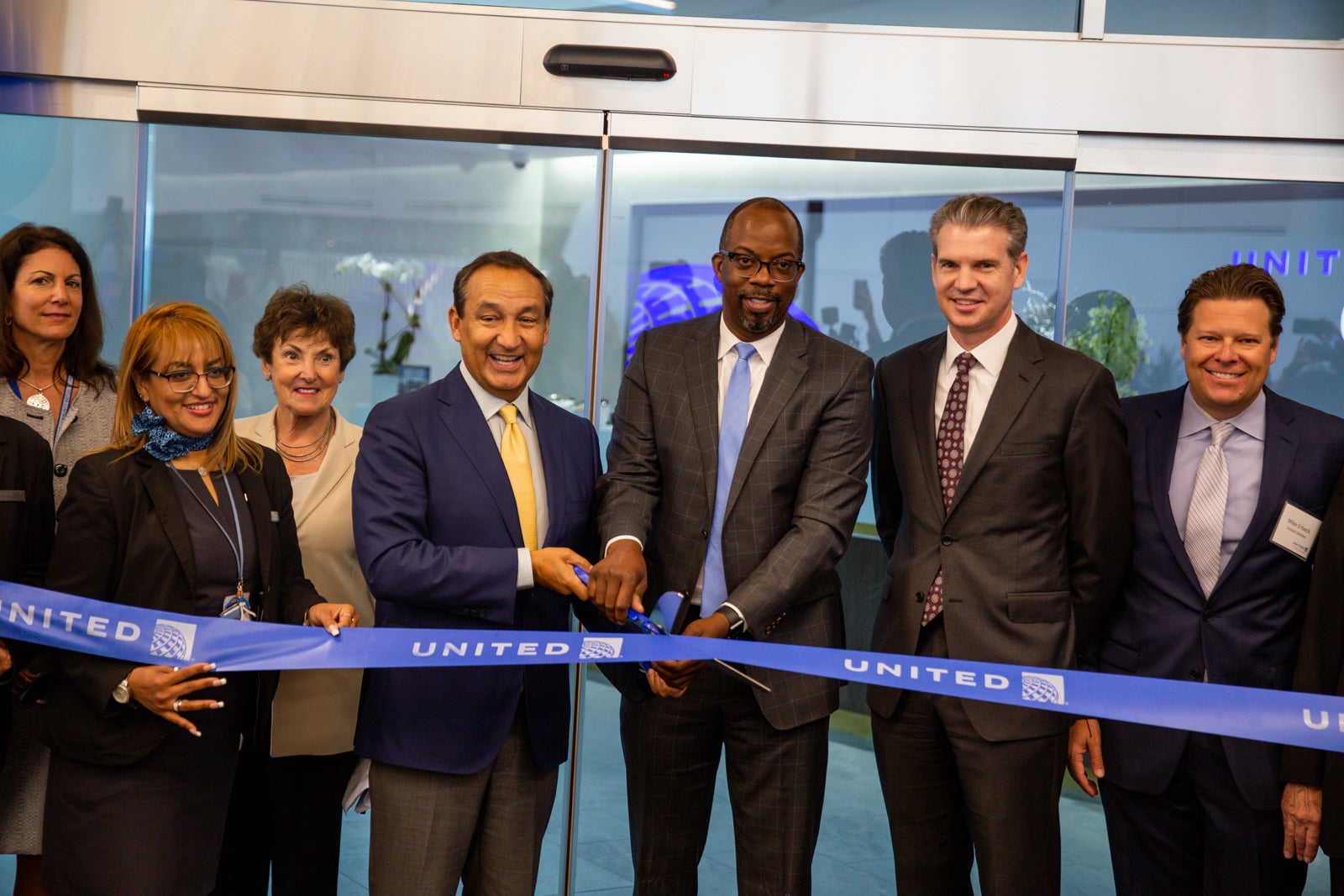 United Opens Lounge as It Moves Operations to LaGuardia's New Terminal ...