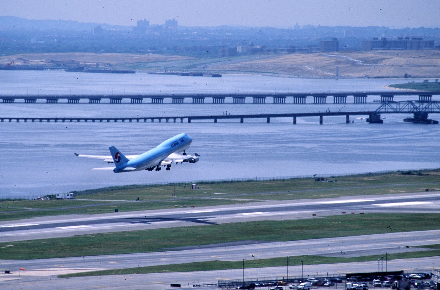 JFK 15 Years Ago: 15 Photos of Planes You Don't See Anymore