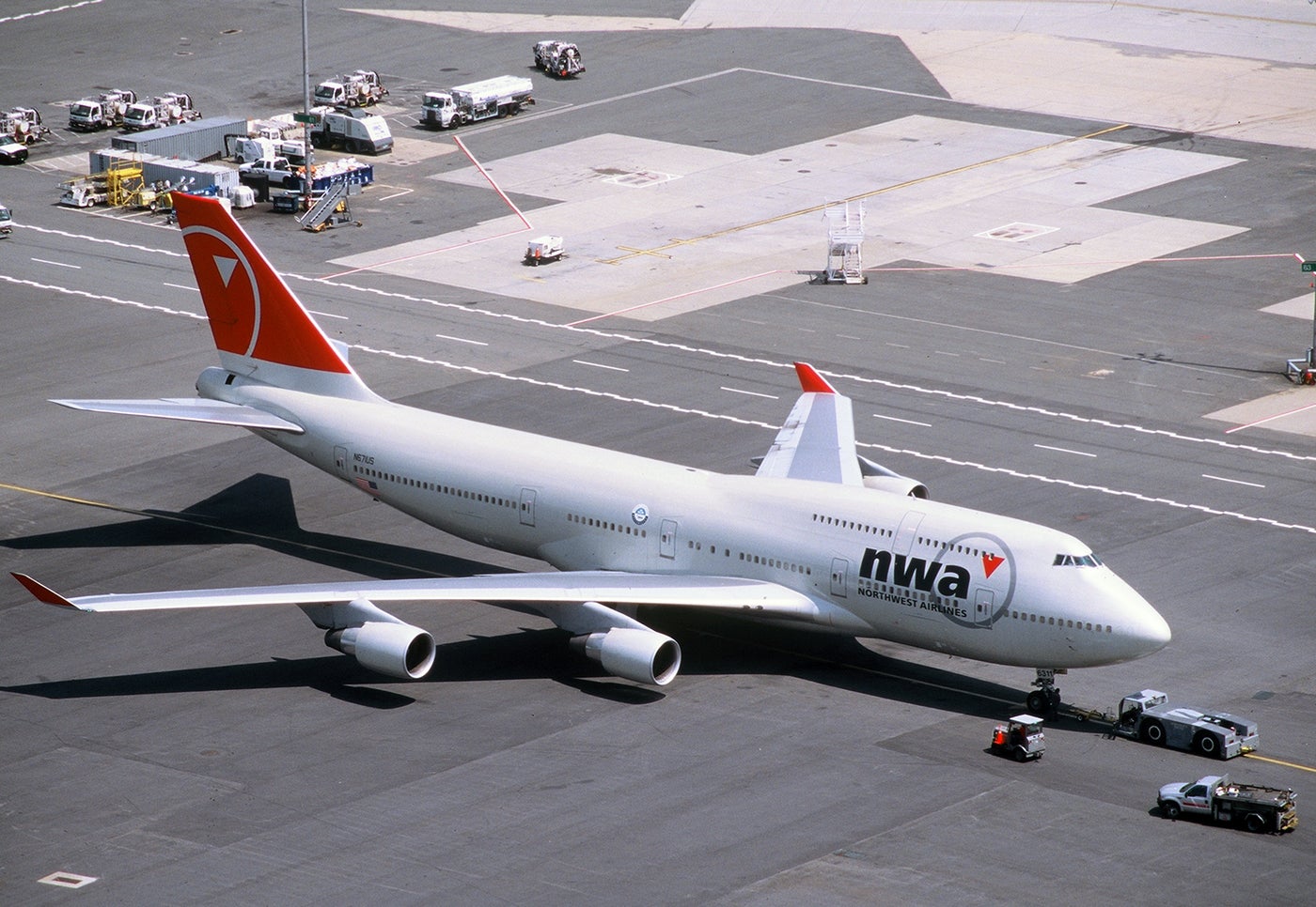 JFK 15 Years Ago: 15 Photos of Planes You Don't See Anymore