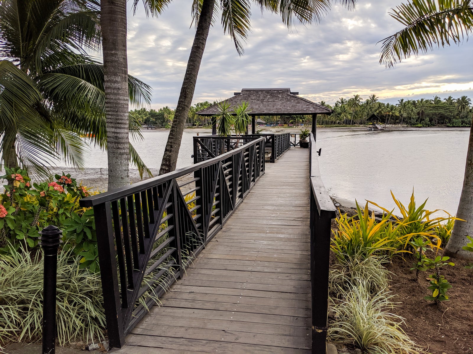 Laid-Back Island Vibes: A Review of the DoubleTree Resort by Hilton ...