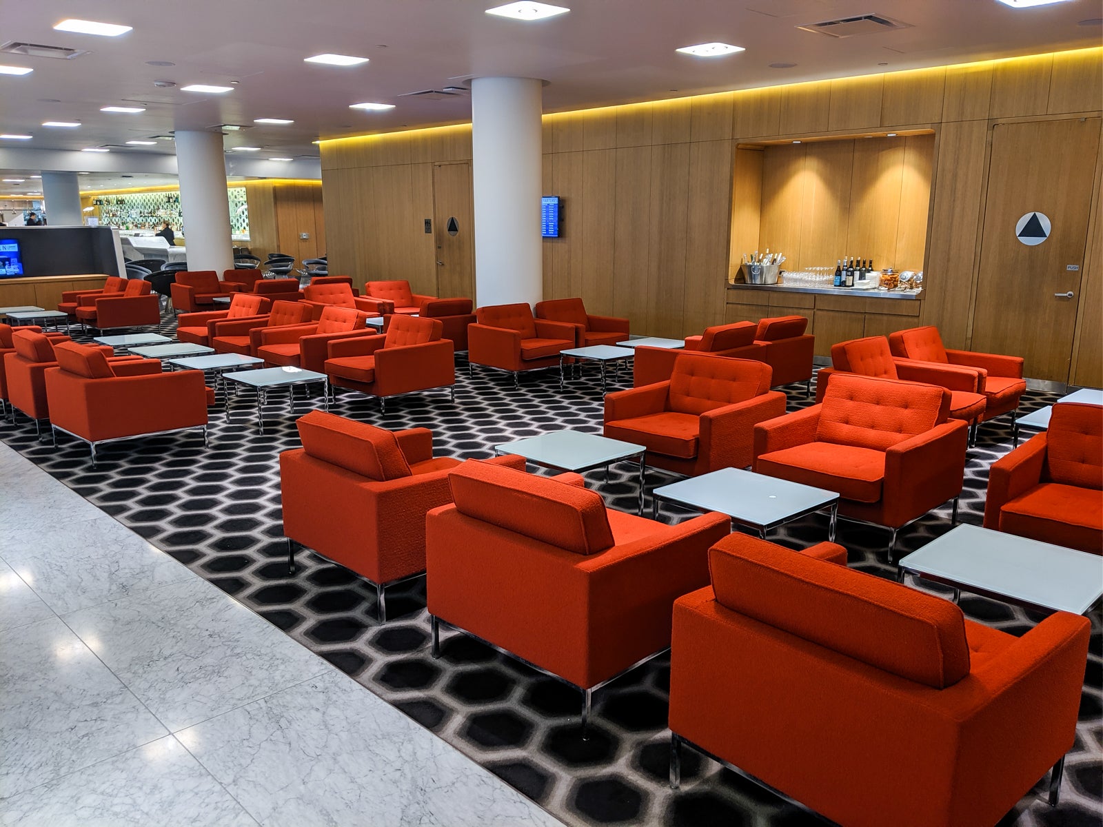 Review: Qantas First-Class Lounge at LAX - The Points Guy