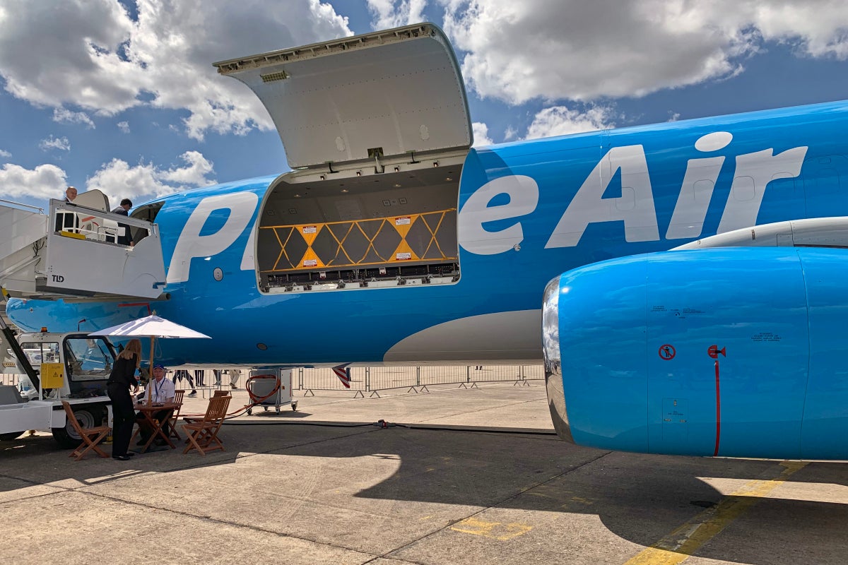 Inside the Boeing 737 That Will Fly Amazon Packages Around the US - The ...