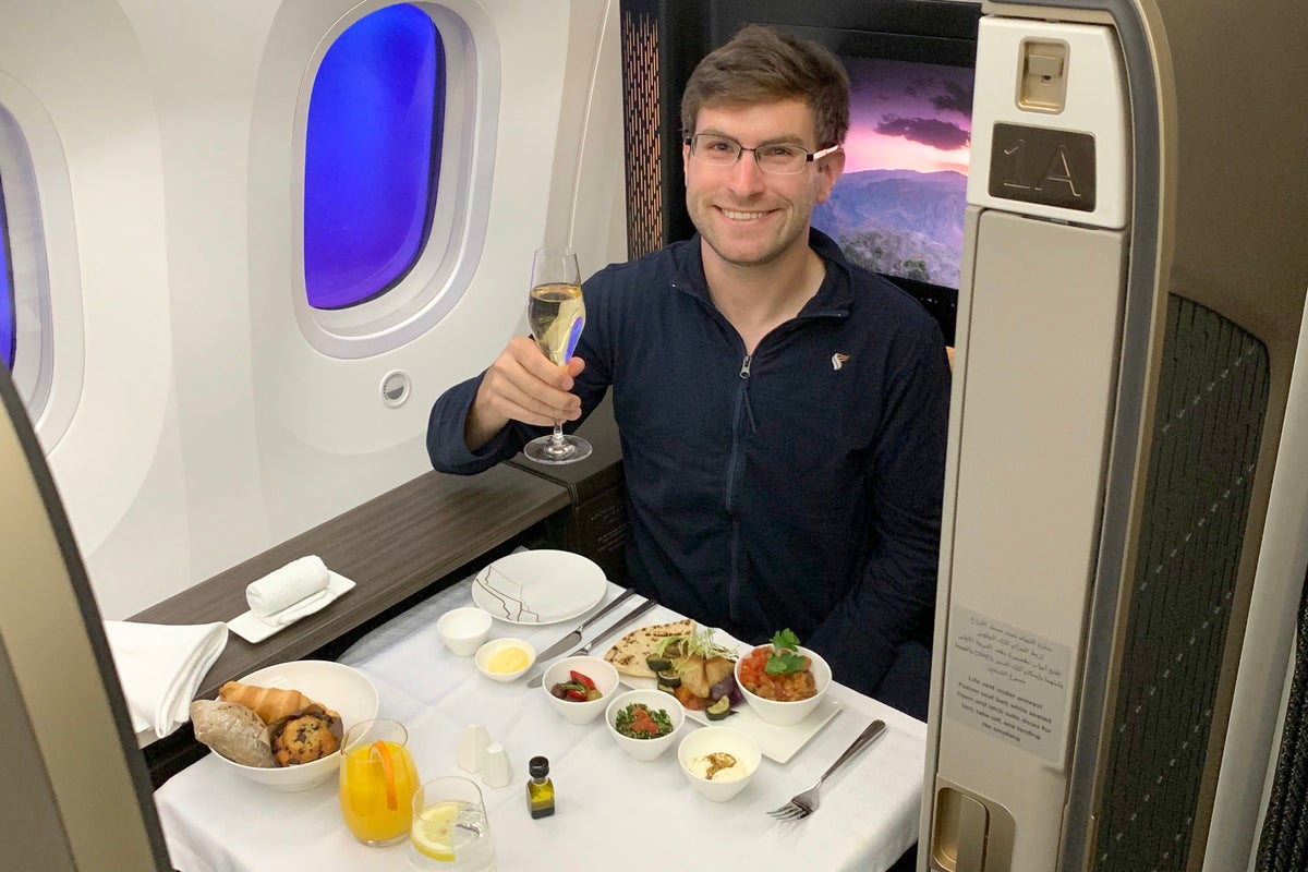 All alone in first class, 6 wild things at the TSA and more: Zach Honig ...
