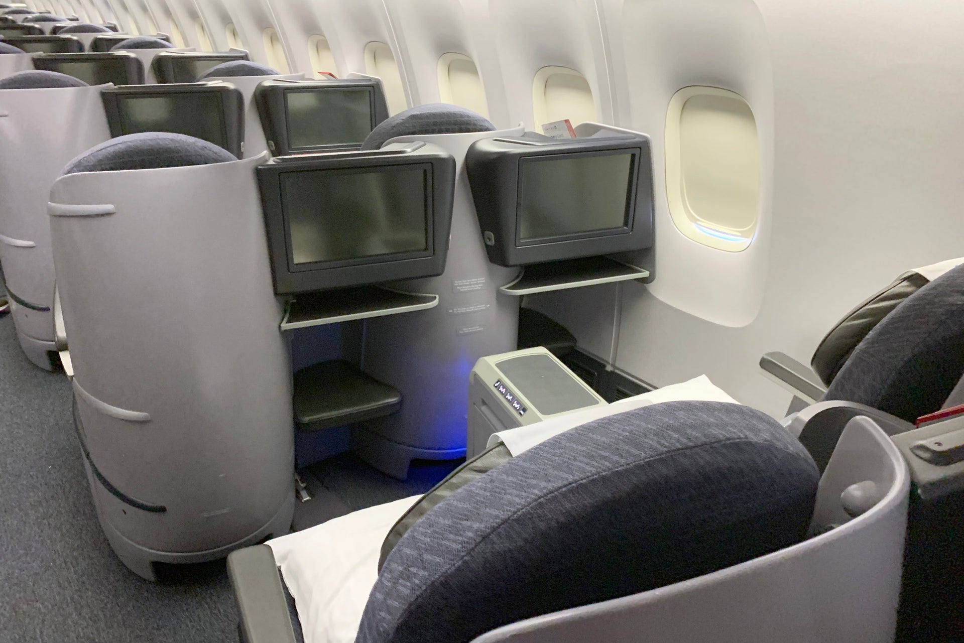 Review: United's 767-400 in First Class, Honolulu to Newark - The ...