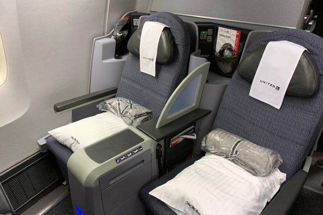 Review: United's 767-400 in First Class, Honolulu to Newark - The ...