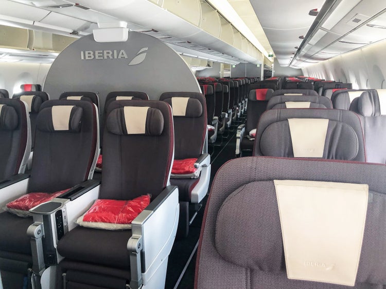 Finalmente, Stepping Up Its Game: Iberia's A350 in Premium Economy From ...
