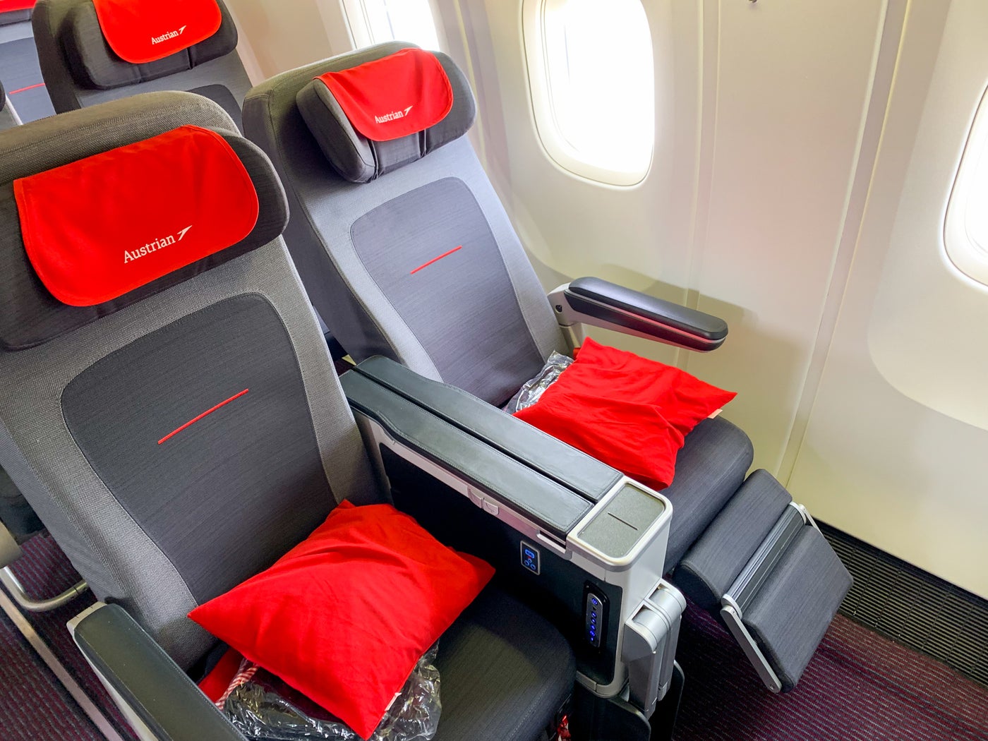 Review: Austrian's Premium Economy on the 767, Vienna to DC