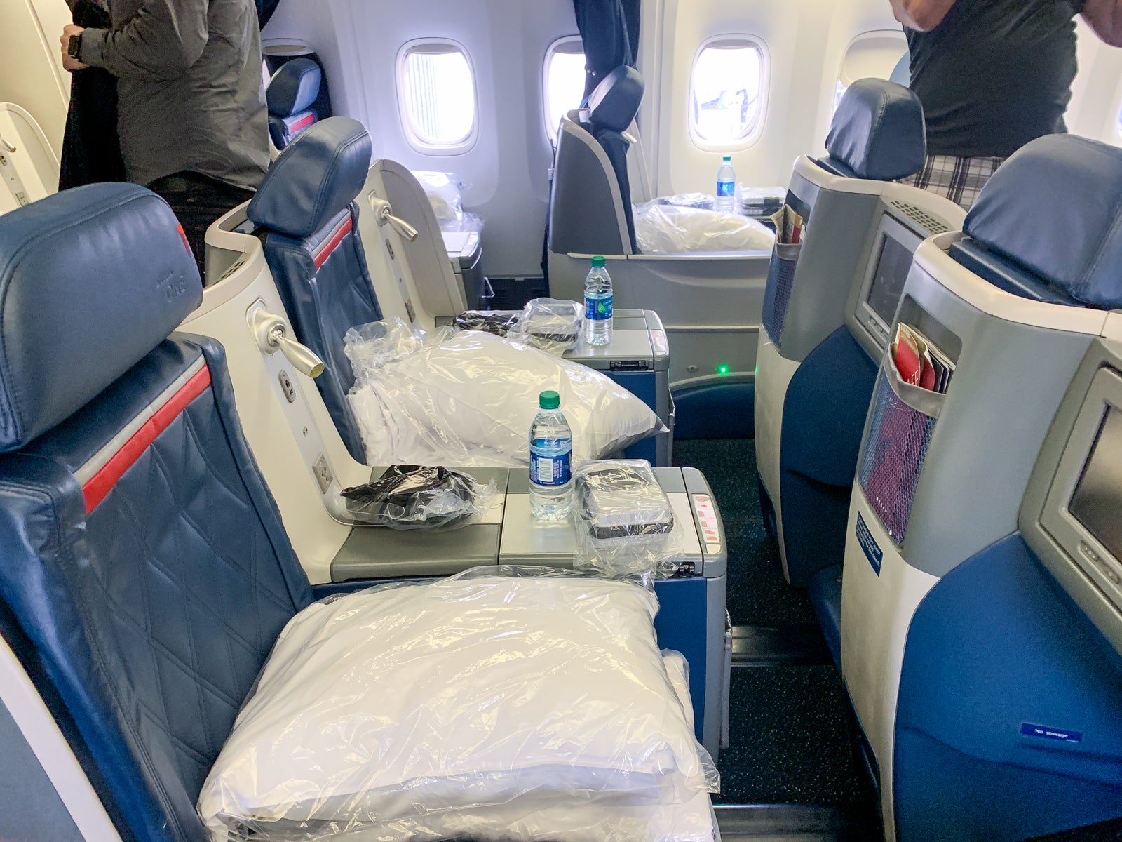 Review Delta One Business Class 767 Overnight Jfk Mad Delta 767 Main