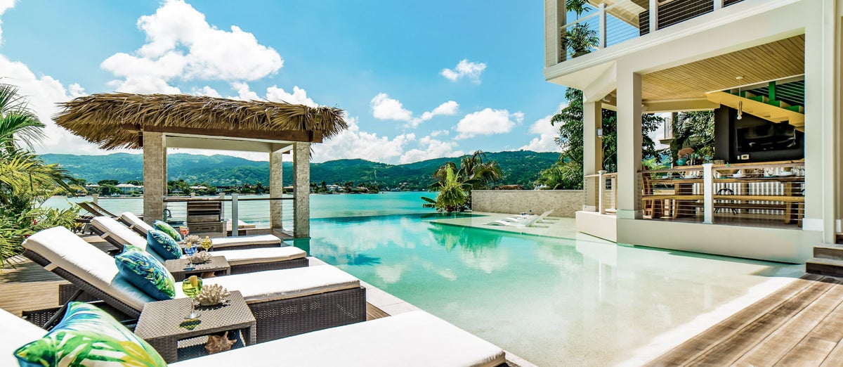 Prizeo Flash Sweepstakes: Enter Today to Win a $2,500 Airbnb Gift Card ...