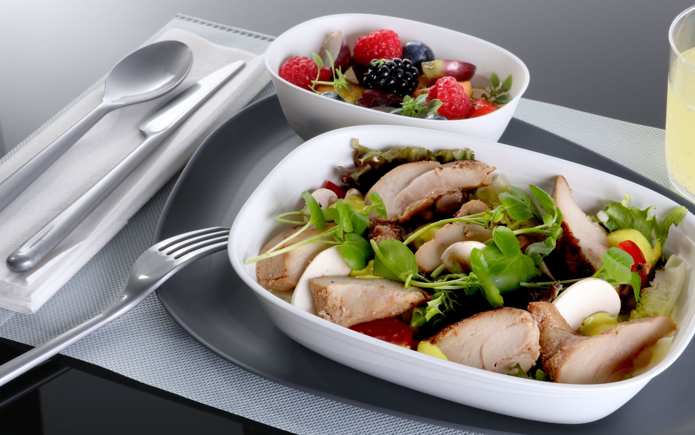 delta-s-coach-international-passengers-get-inflight-upgrade