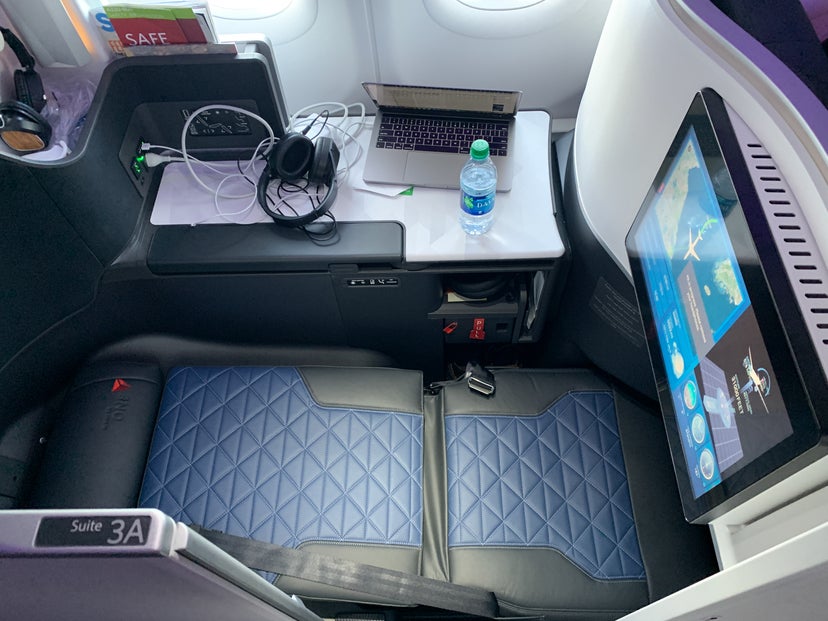 Review: Delta One Suites on the Brand-New Airbus A330-900neo - The ...