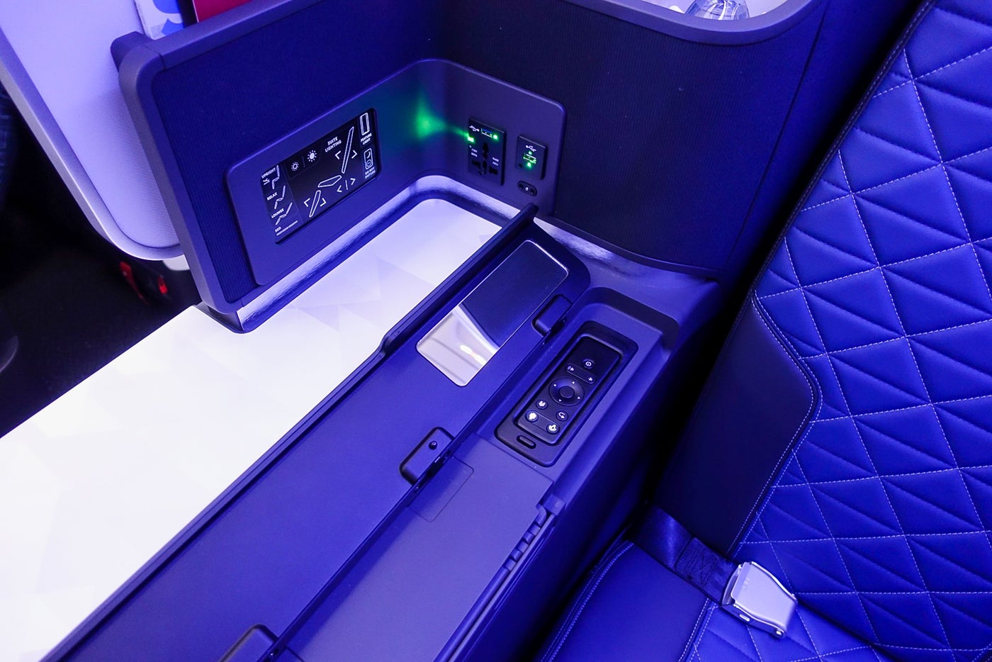 Aboard Delta's First Retrofitted 767-400ER With Brand-New Delta One Seats