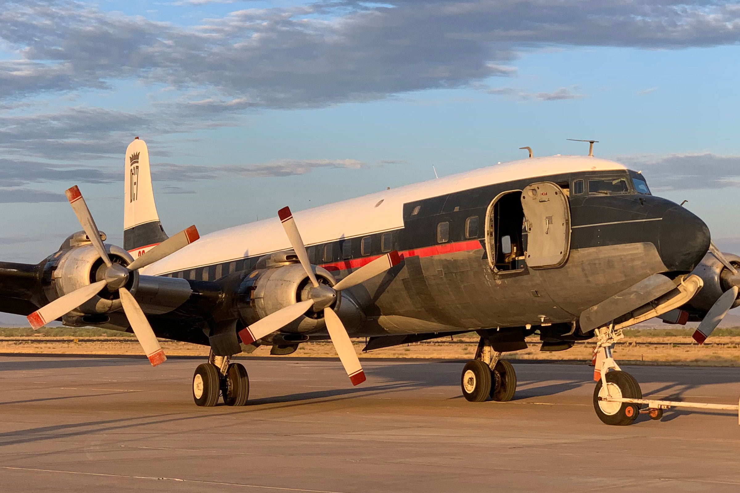Picking up a Vintage Delta DC-7 in the 110-Degree Arizona Desert - The ...