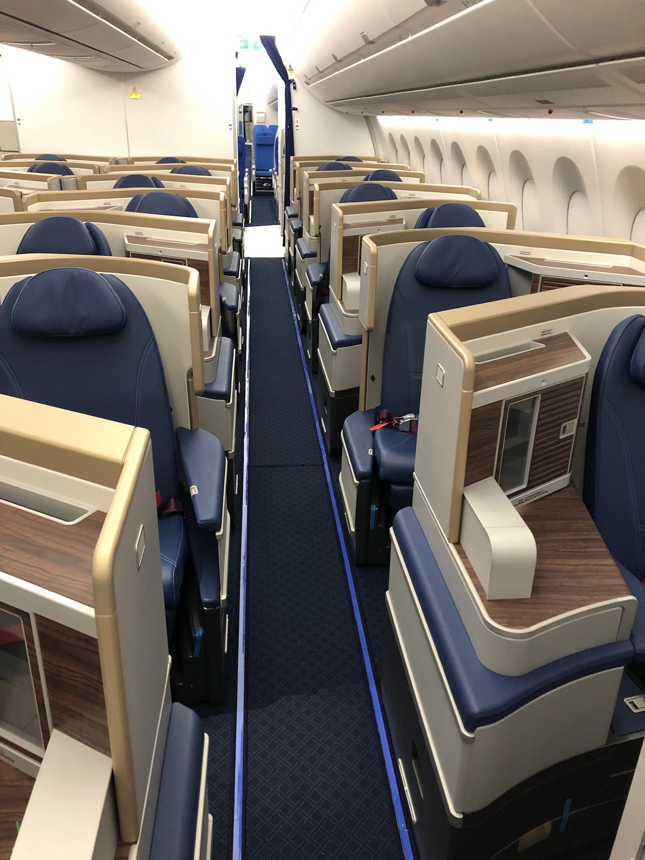 A Look Inside China Southern’s First Airbus A350-900 - The Points Guy