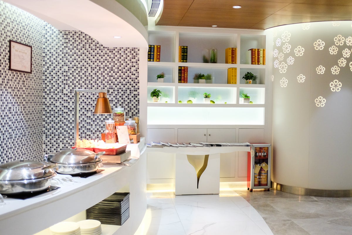 Review: China Southern A380 First Class, Guangzhou to LAX - The Points Guy