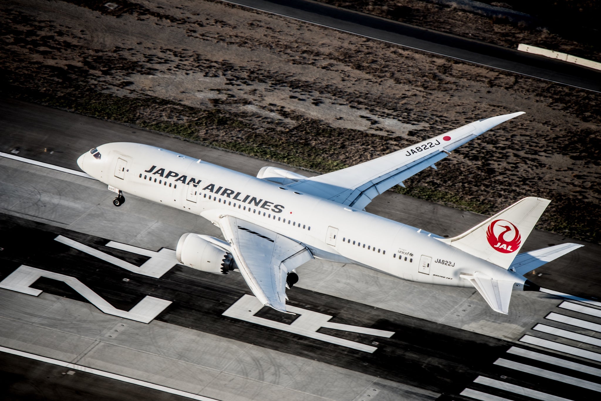 Powering the Dreamliner: How the 787's GEnx Engines Work - The Points Guy