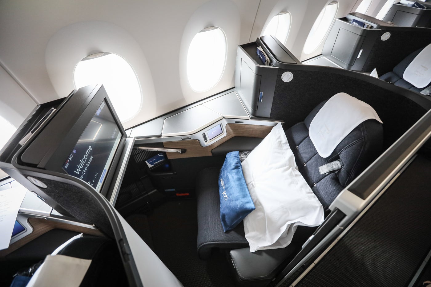 Which is Better — British Airways' New Club World Suite or First Class ...