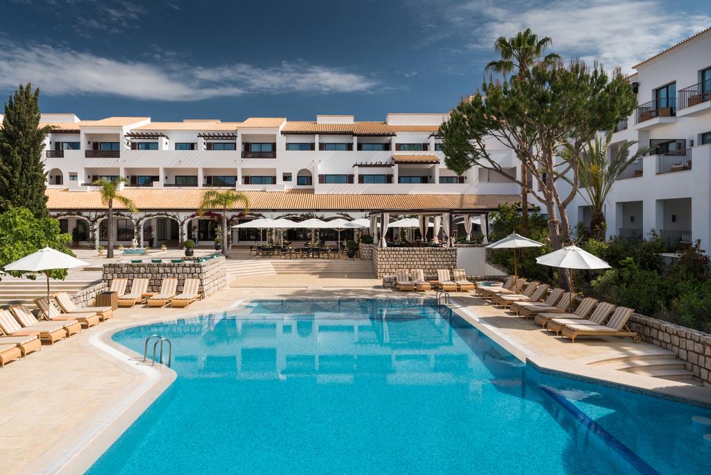 8 Things to Know About the Pine Cliffs Resort in the Algarve, Portugal ...
