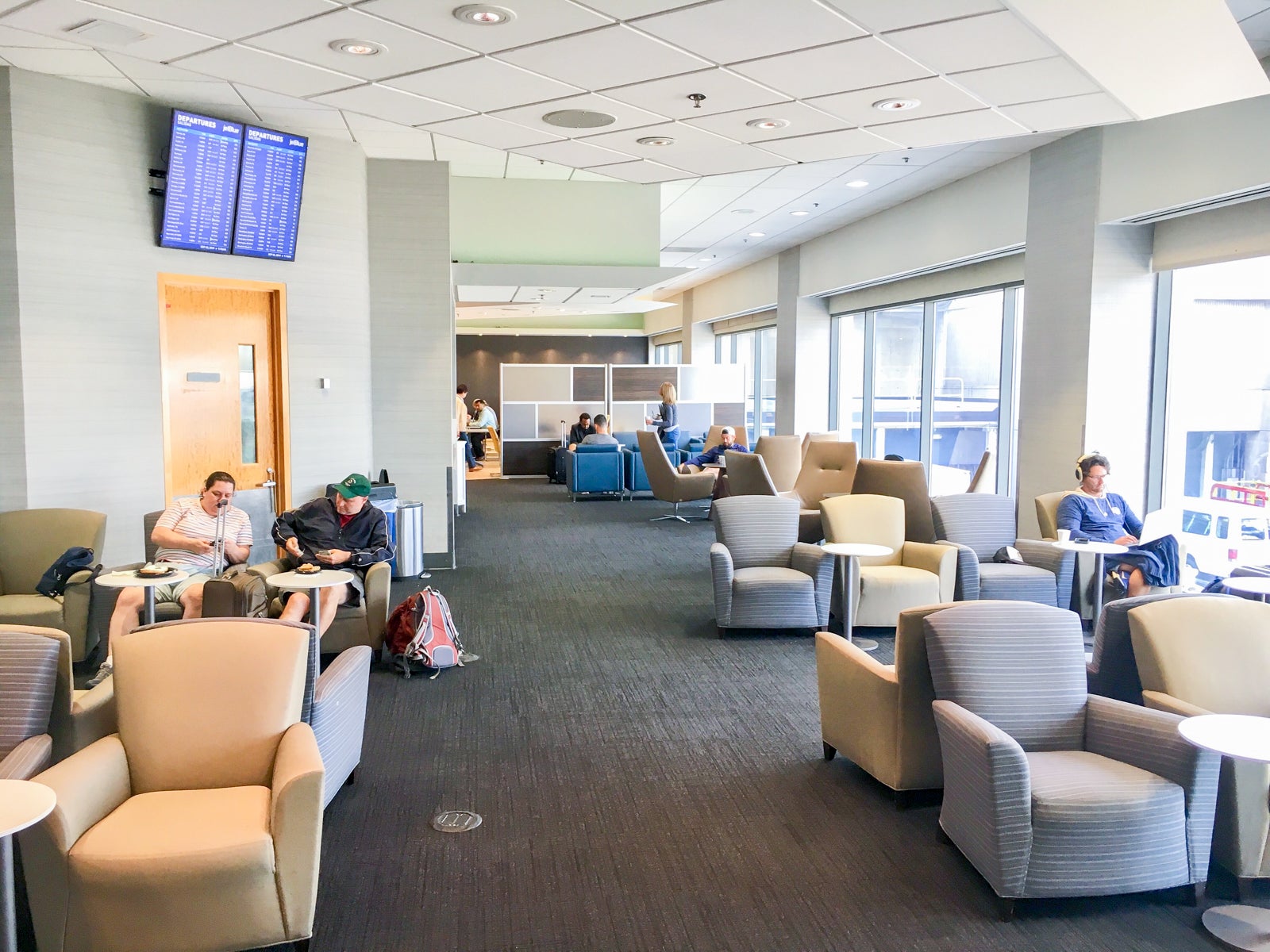 Choose this, not that: BOS Priority Pass lounge edition - The Points Guy