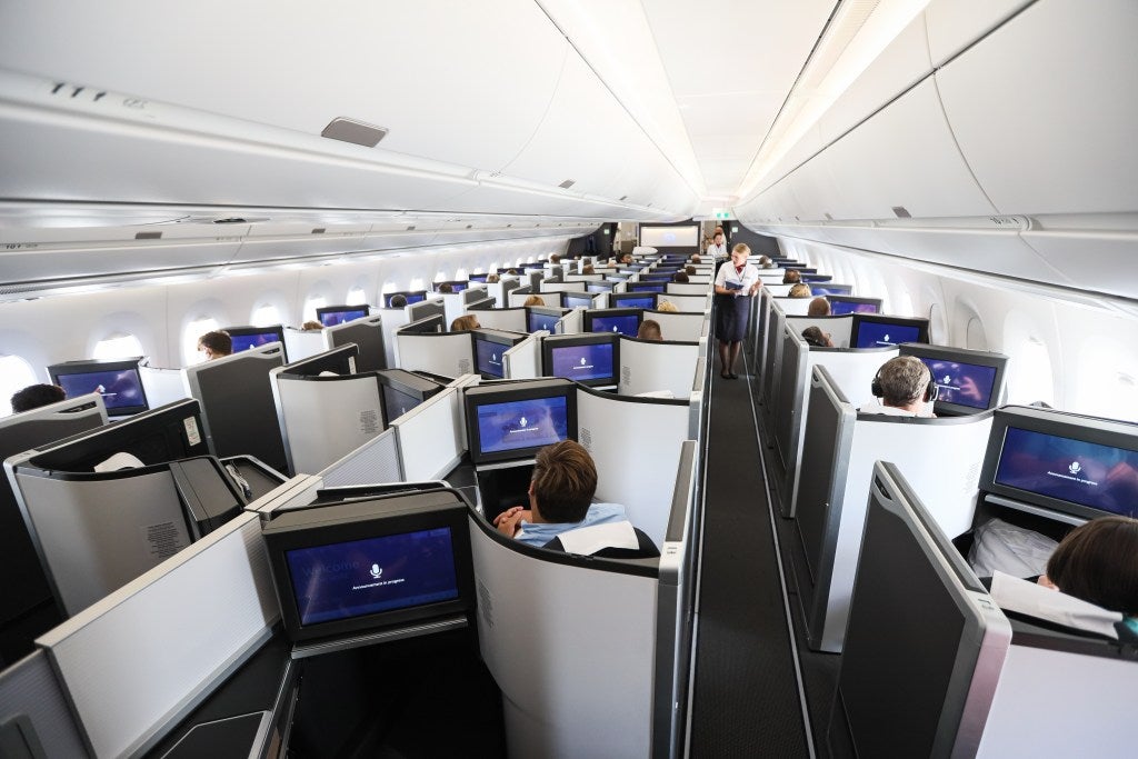 British Airways' first retrofitted 777 with Club Suite to reenter ...