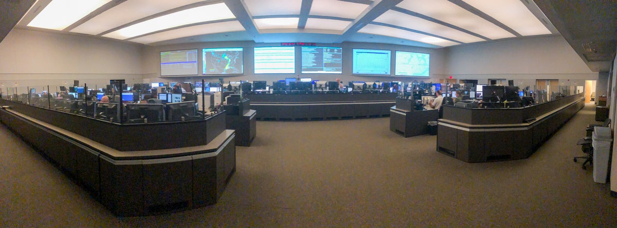 Inside the room where the FAA controls US airspace - The Points Guy