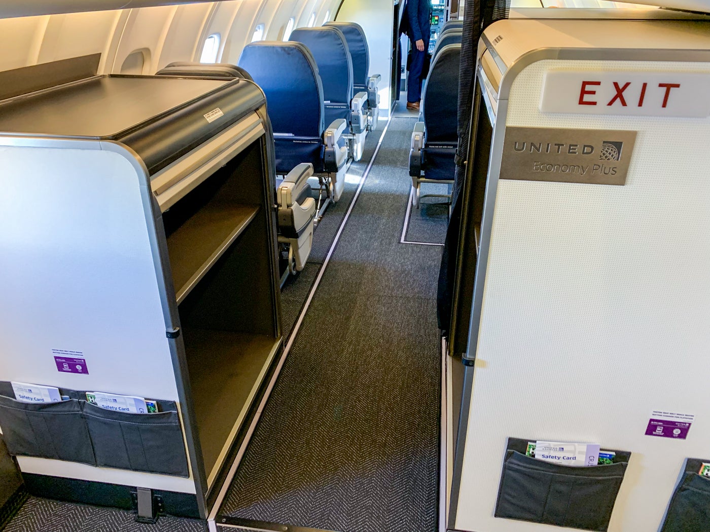 Photos: United's CRJ550, a 50-seat regional jet with first class