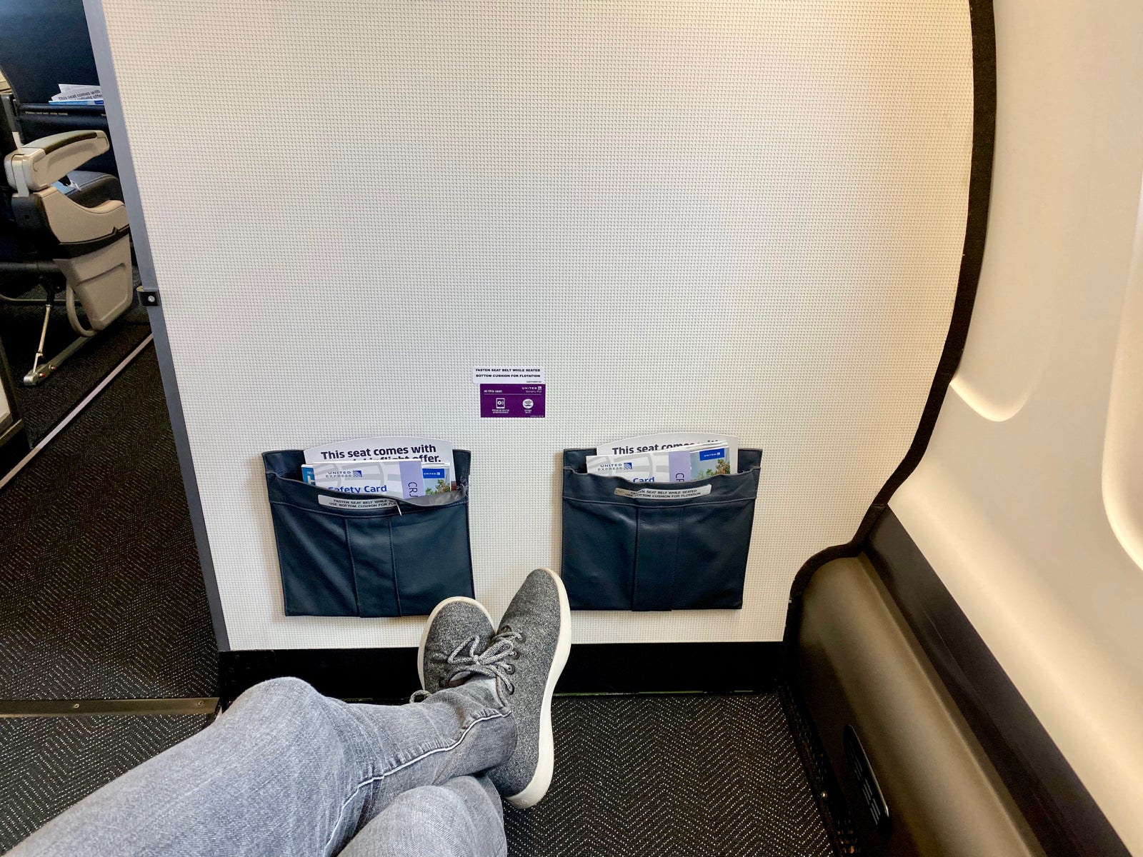 What it’s like flying United’s new CRJ550, possibly the most ...