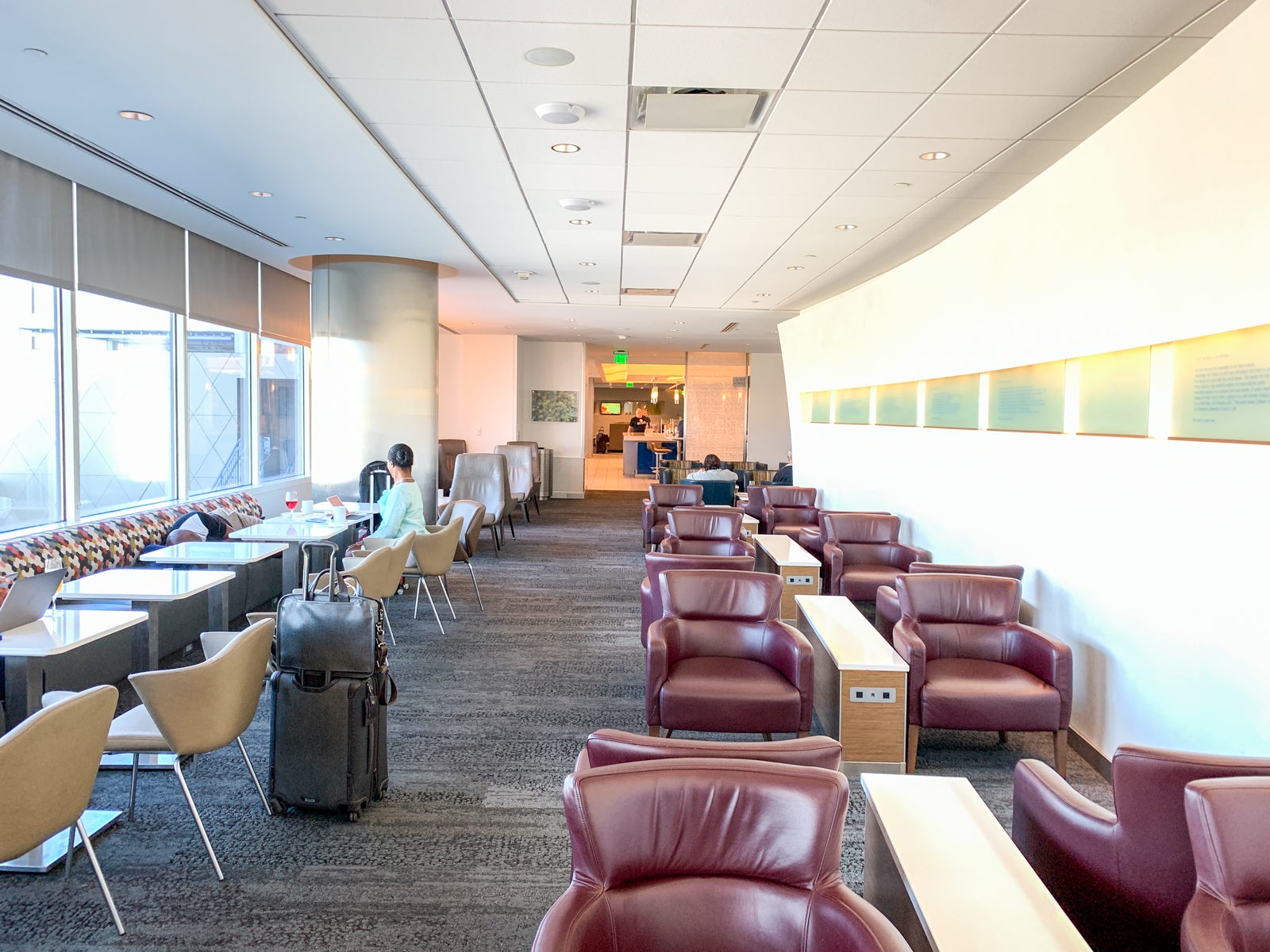 Flight of flavor: A review of Korean Air's business class on the 747-8 ...