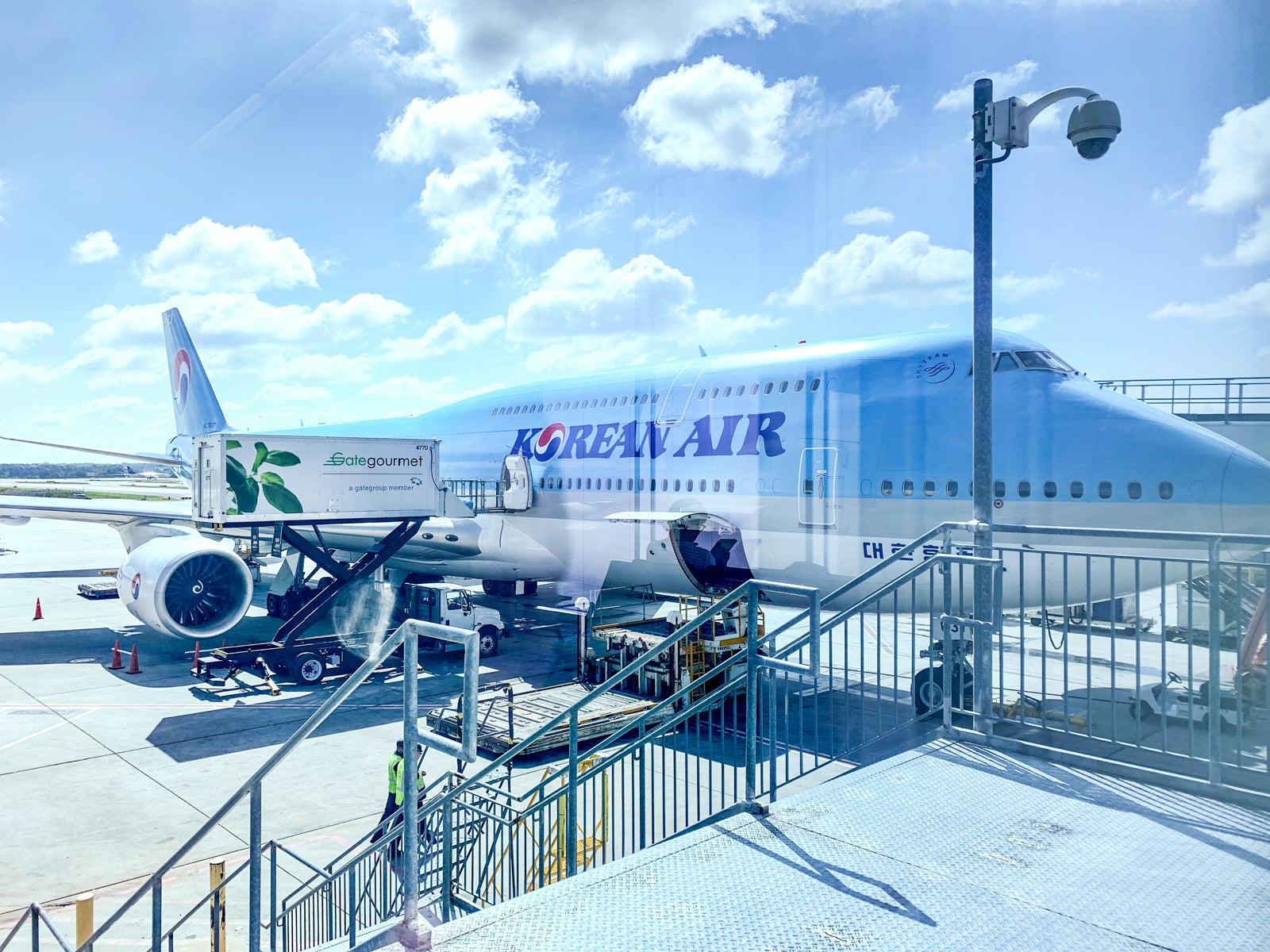 Flight of flavor: A review of Korean Air's business class on the 747-8 ...