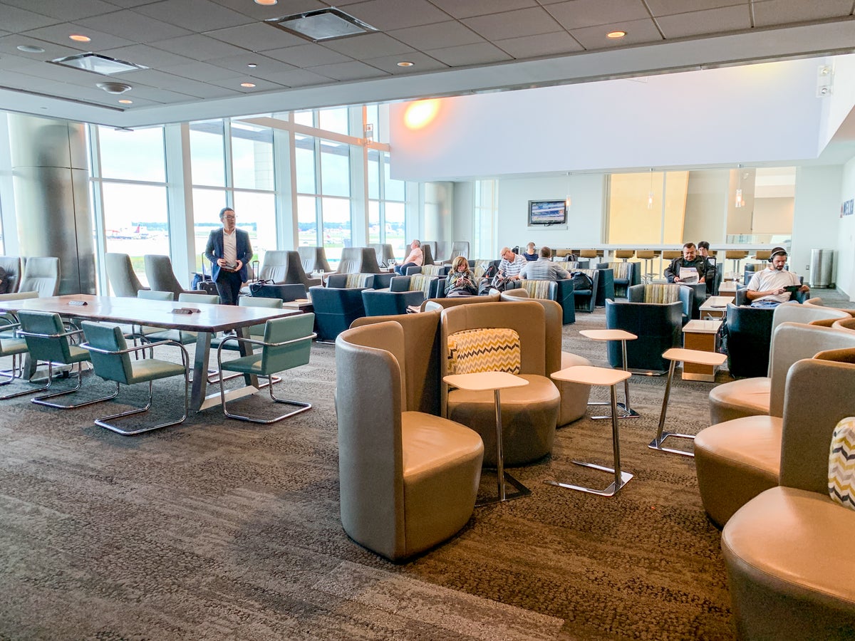 Flight of flavor: A review of Korean Air's business class on the 747-8 ...