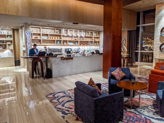 Review: Andaz Capital Gate hotel in Abu Dhabi - The Points Guy