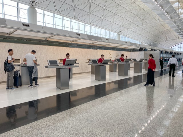 Cathay Pacific first class review: Past its glory? - The Points Guy