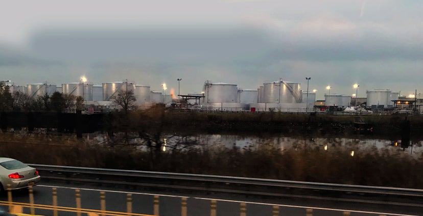 How aircraft get refueled: A look behind the scenes - The Points Guy