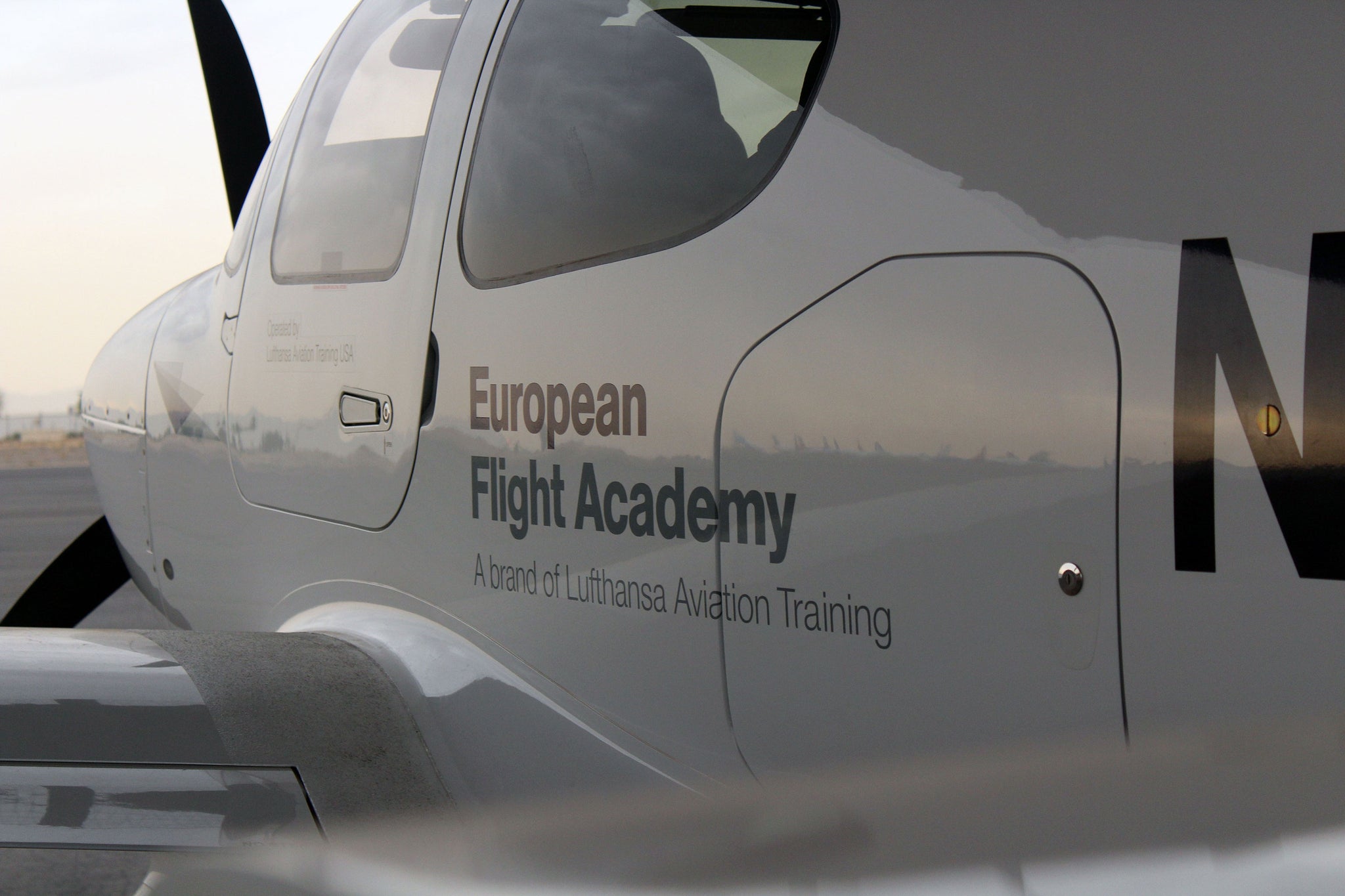 How (and why) Lufthansa trains its pilots in Phoenix, Arizona - The ...