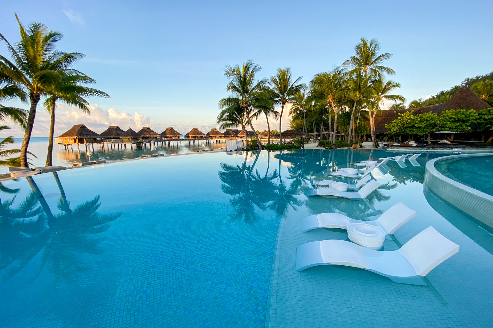 Hilton Amex Aspire vs. Marriott Bonvoy Brilliant: Battle of the top ...