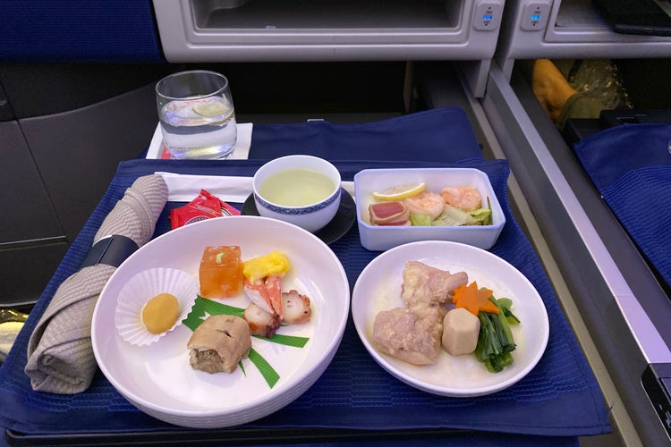 You can now pre-order your inflight meal on select United flights - The ...