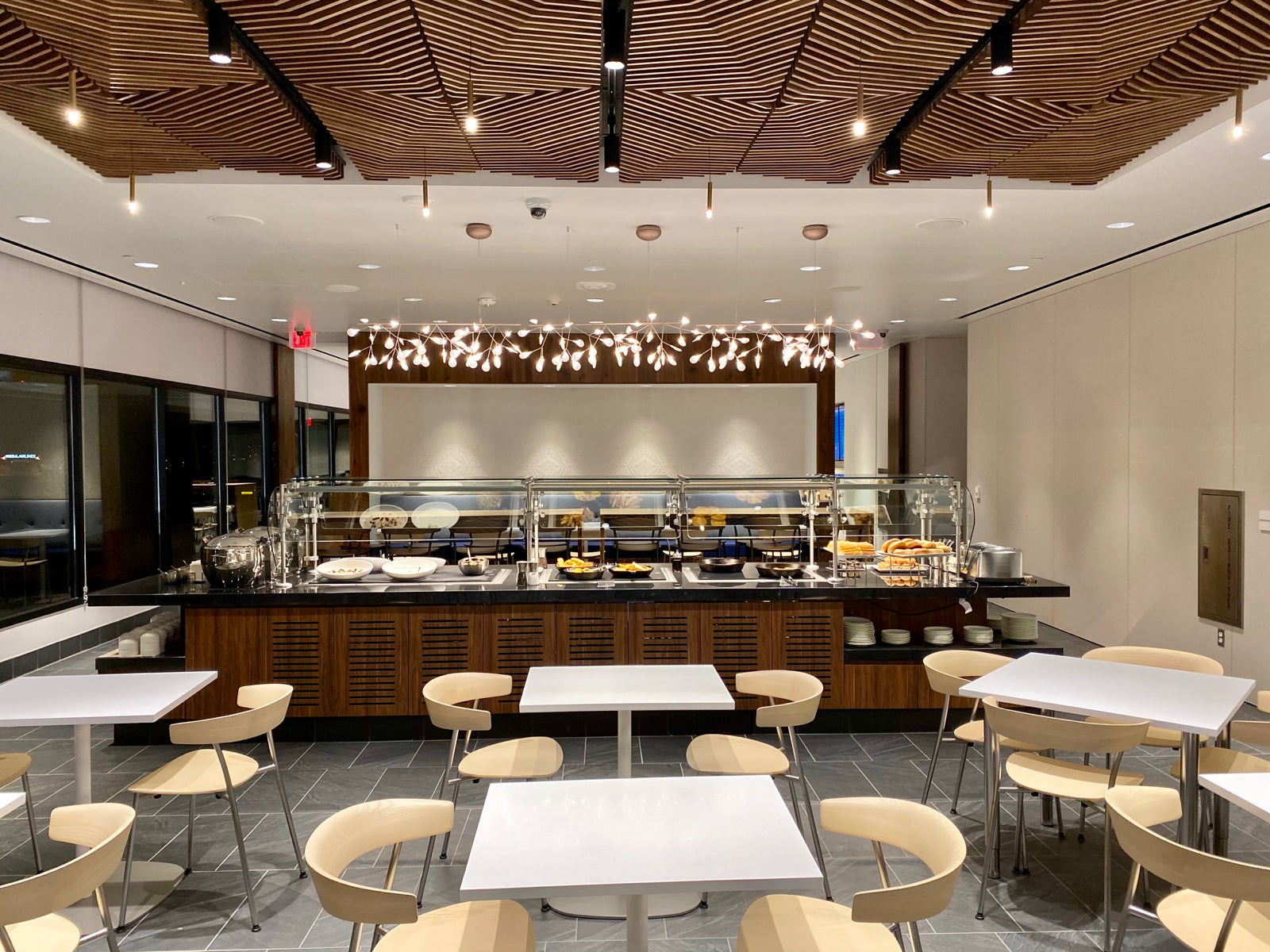 Review: Amex Centurion Lounge in Phoenix - The Points Guy