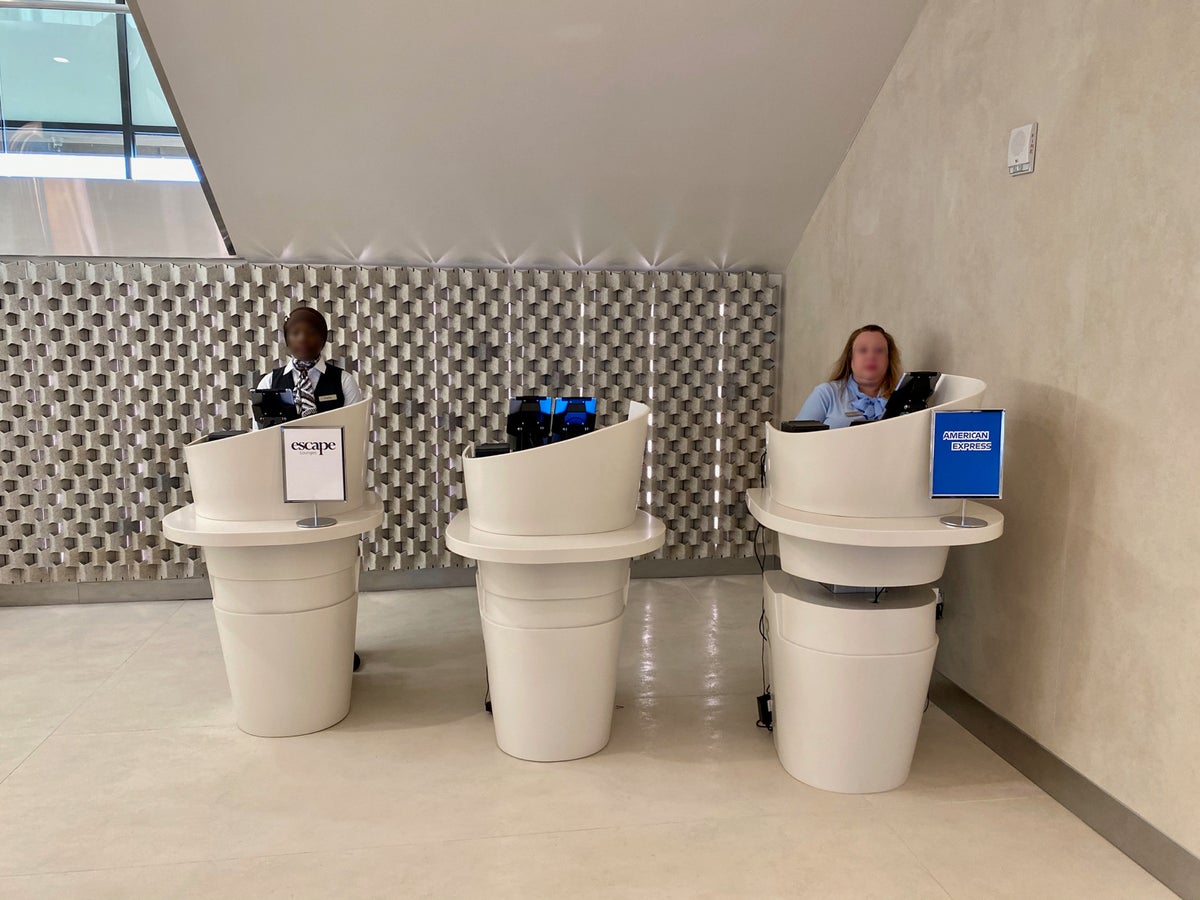 Review: Amex Centurion Lounge in Phoenix - The Points Guy