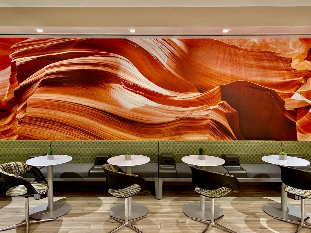 Review: Escape Lounge in Phoenix - The Points Guy