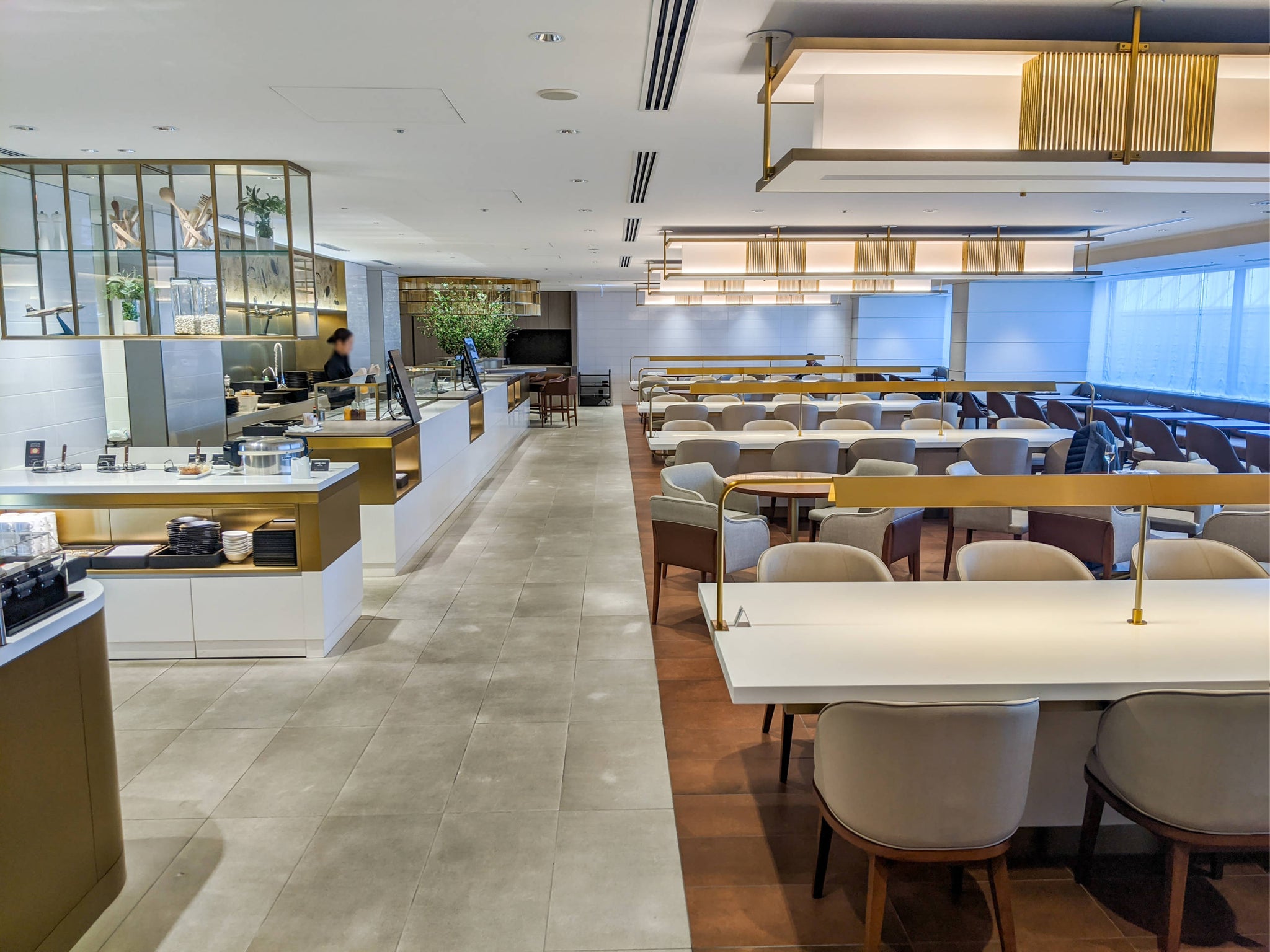 Review: JAL First Class Lounge Tokyo NRT - The Points Guy
