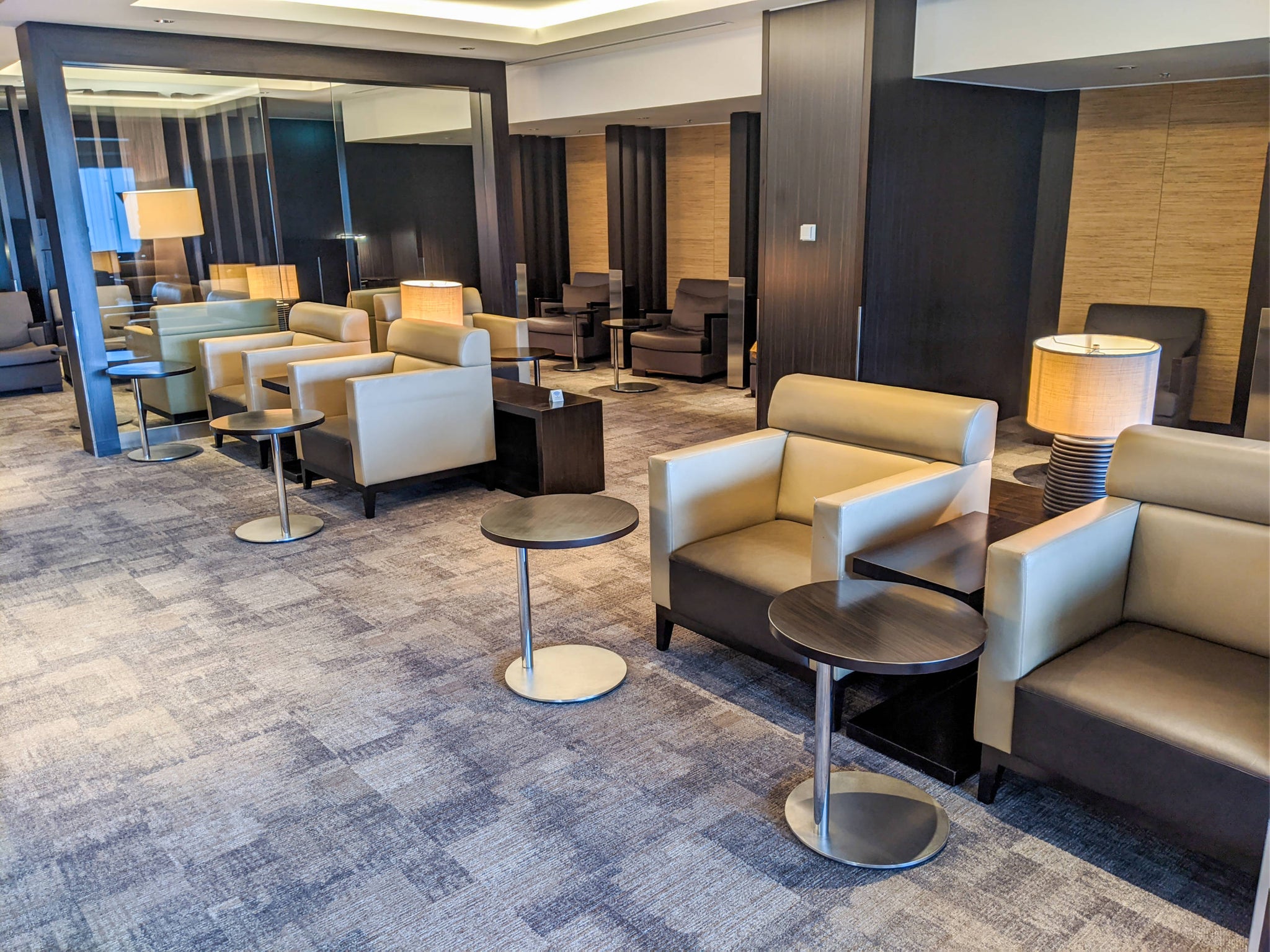 Review: JAL First Class Lounge Tokyo NRT - The Points Guy