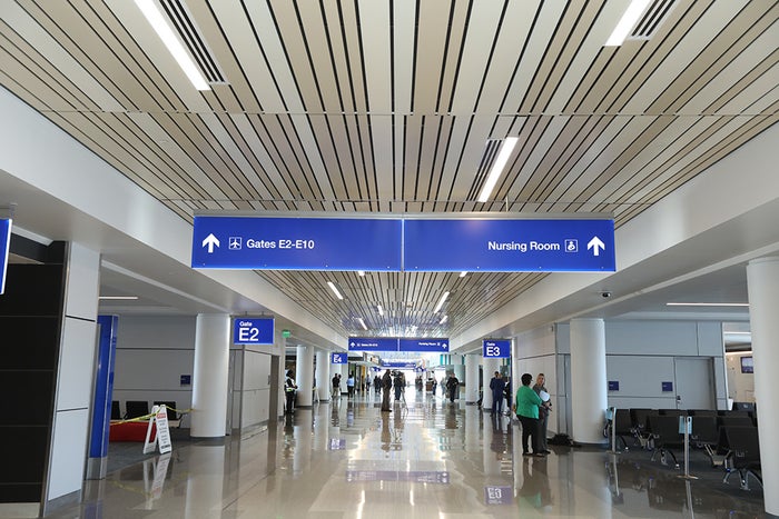 Air Canada, Alaska, United to move terminals in Phoenix