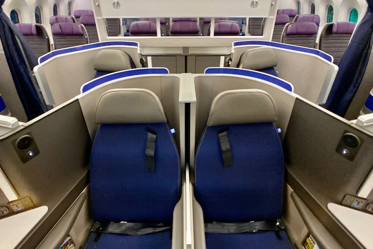 United’s retrofitted 787 is better for everyone — except those looking ...