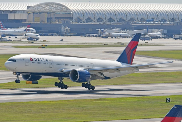 Delta Platinum vs. Delta Reserve: Credit card showdown - The Points Guy