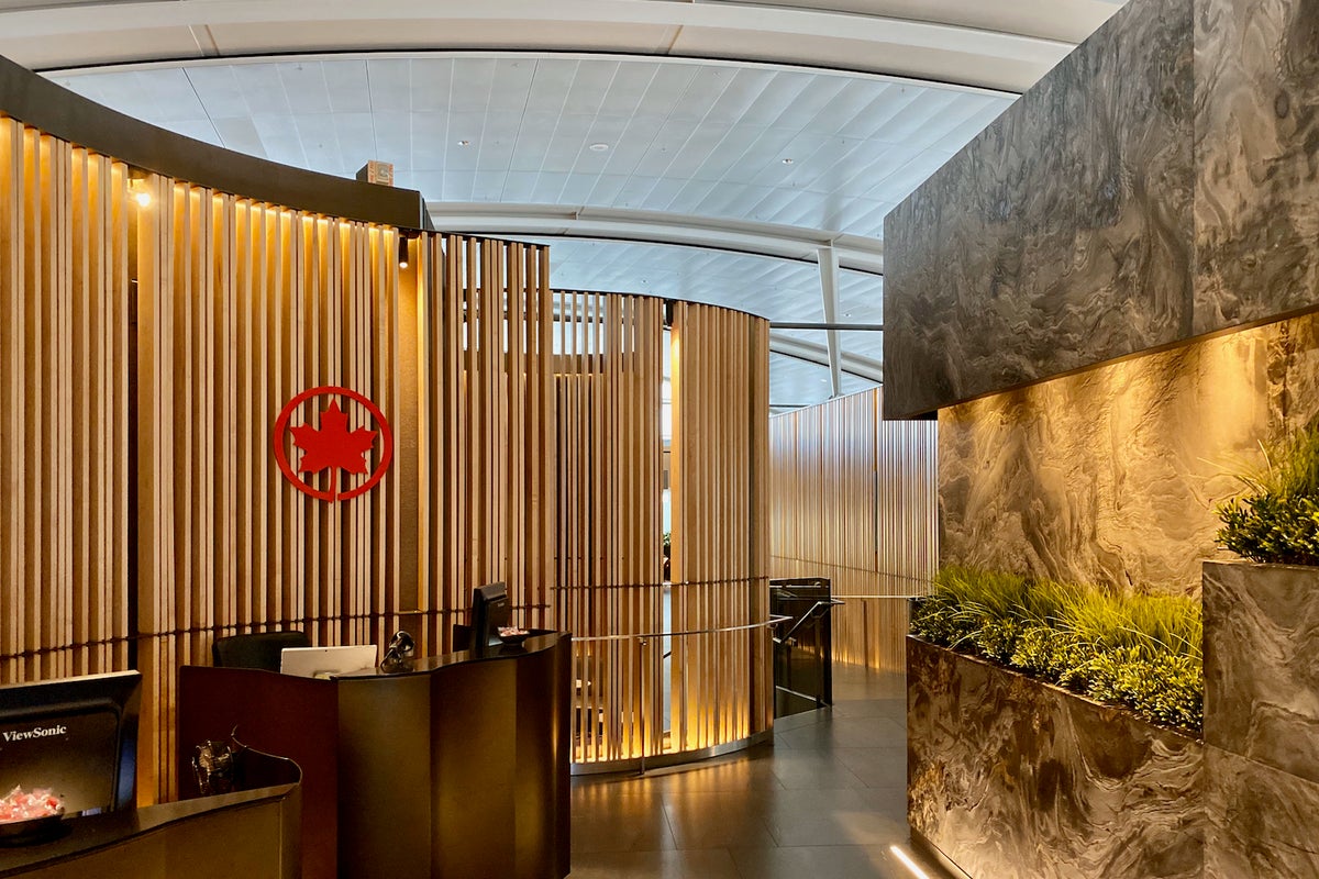 Review: Air Canada Signature Suite in Toronto - The Points Guy