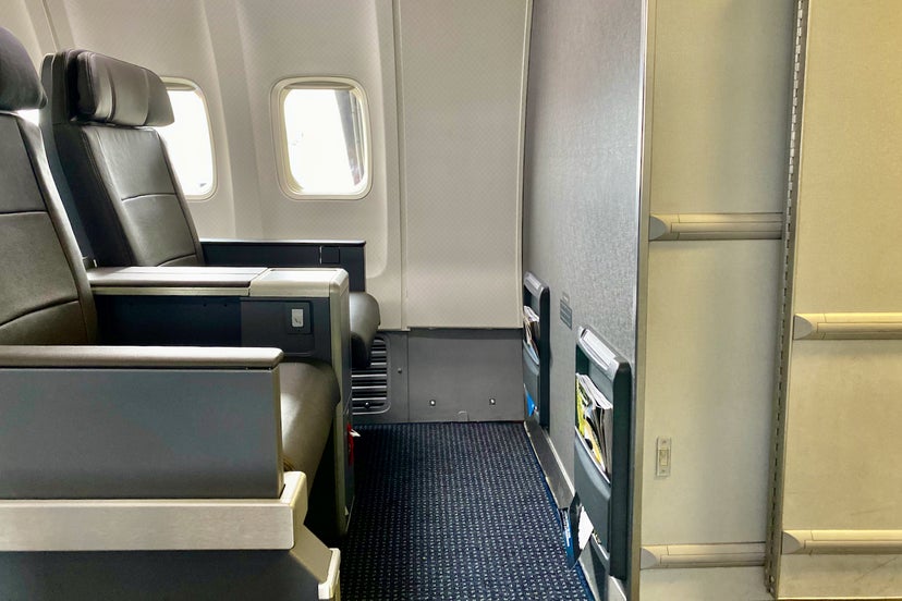 Why I prefer flying an Airbus A320 to a Boeing 737 - The Points Guy