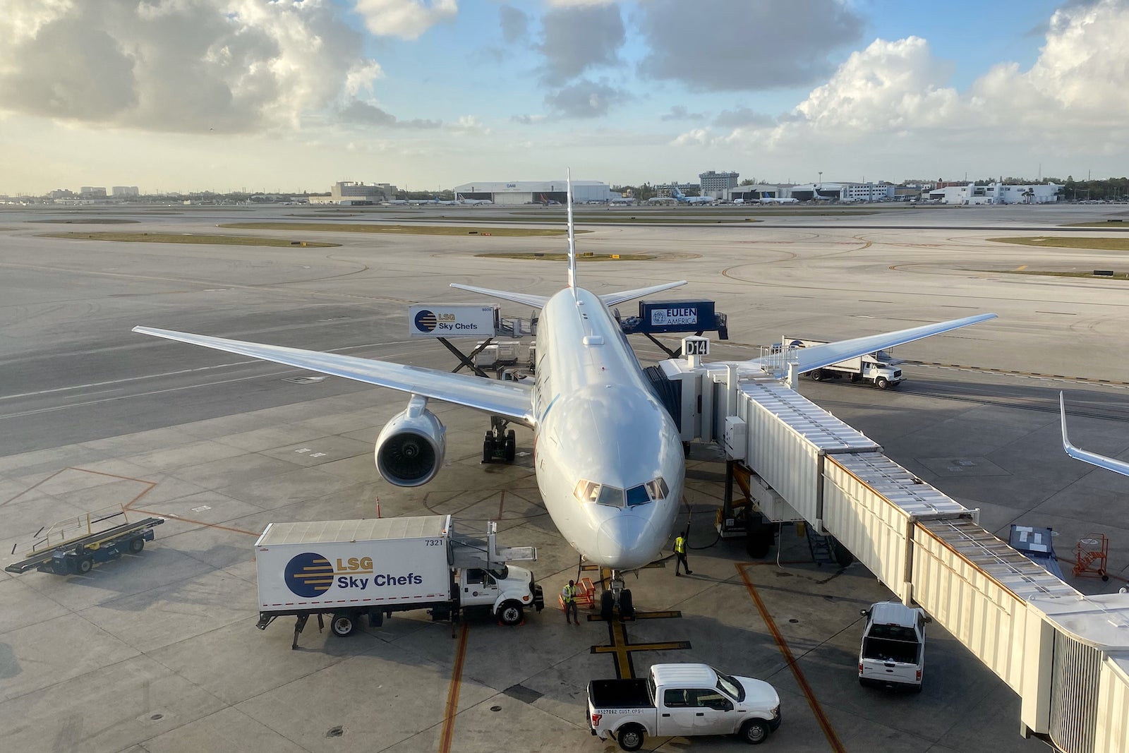 Spirit to enter Miami with 30 routes in major competitive shake-up ...