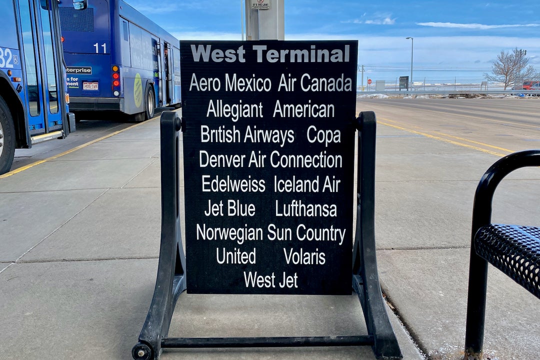 What it’s like to fly with Denver Air Connection - The Points Guy