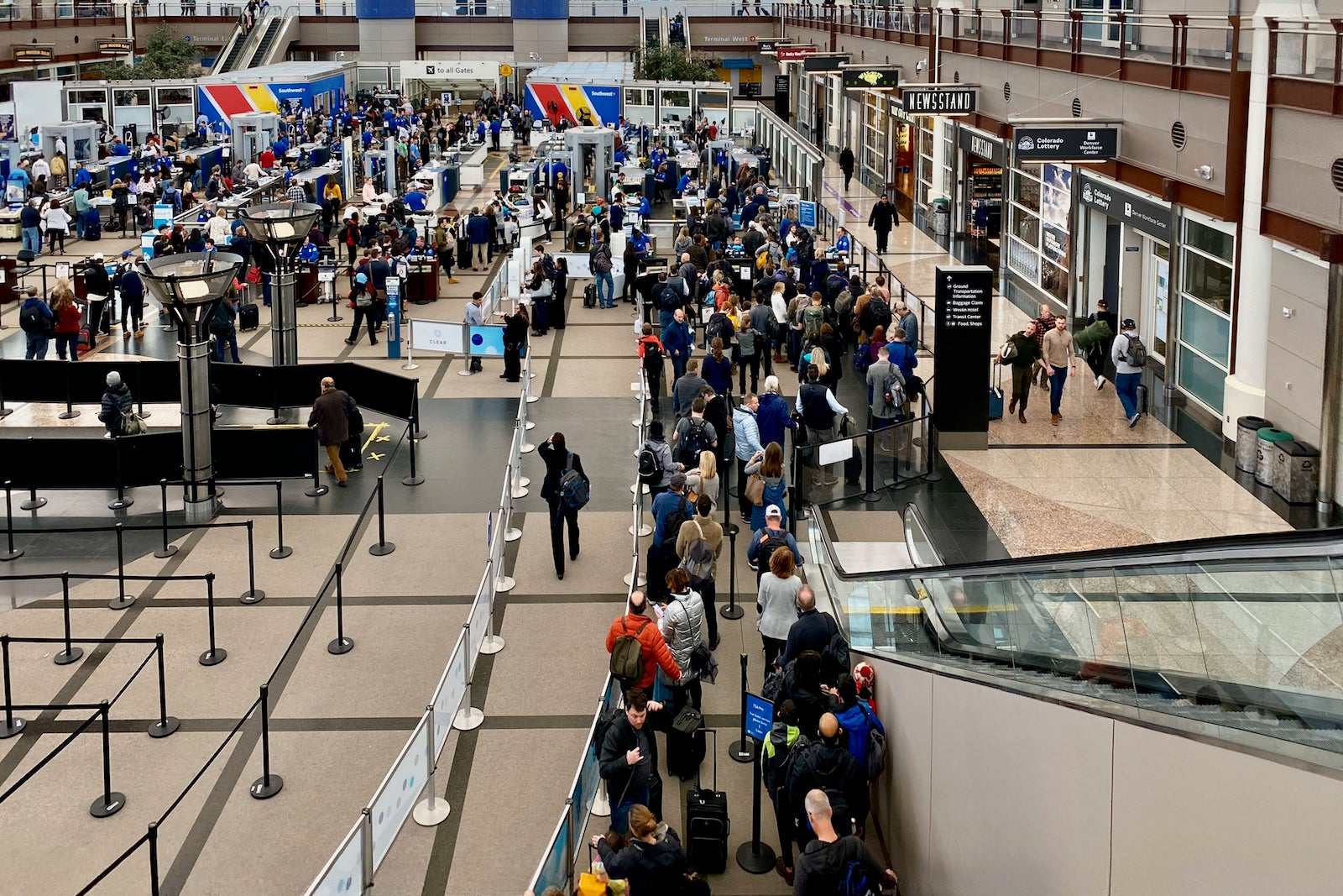 What it’s like to fly with Denver Air Connection - The Points Guy