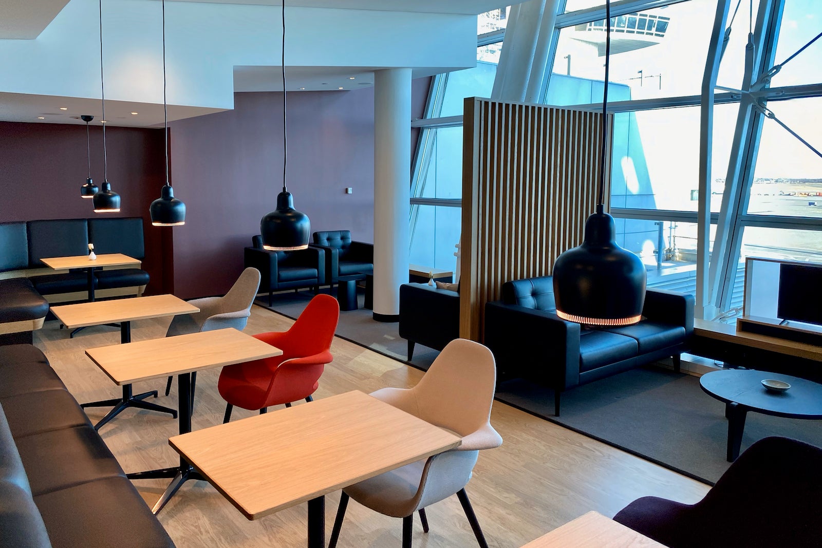 First look: Newly renovated Swiss Lounge at JFK - The Points Guy